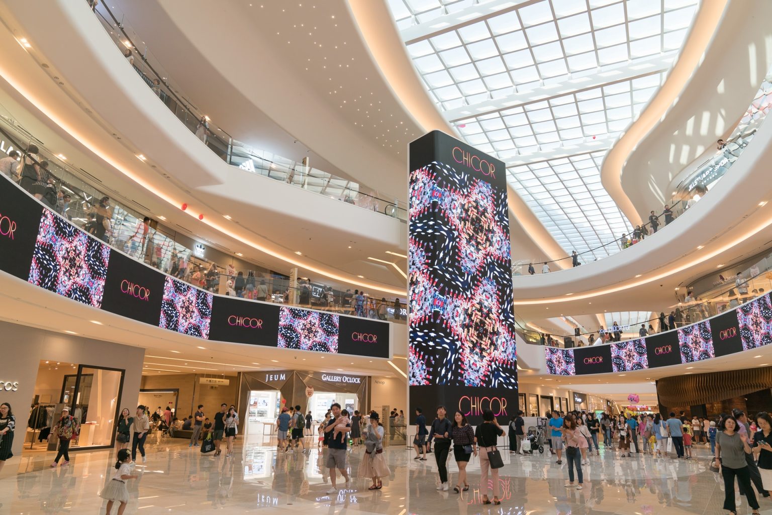 Shinsegae Mall in South Korea | Absen Inc.